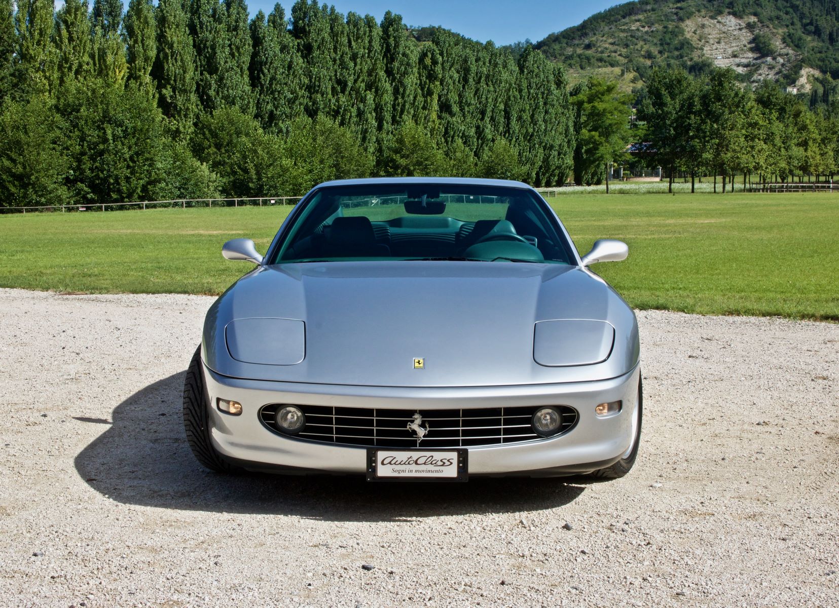 Ferrari 456 GTAM: icona di eleganza nel mondo delle supercar.